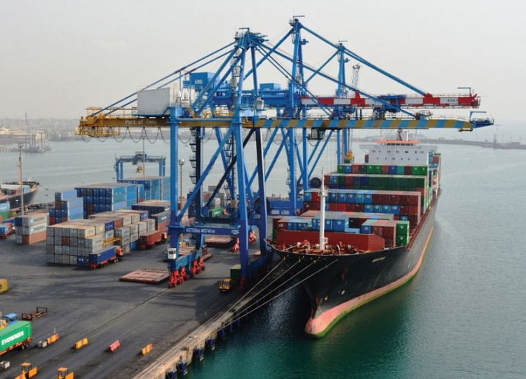 Container pile-up at Tema Port drops by 21.7% after Customs ...