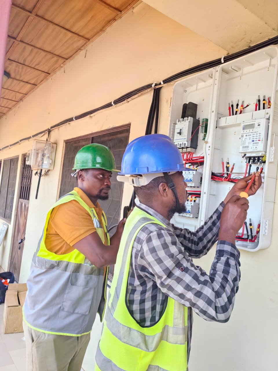 A/R: ECG pilots new smart prepaid meters in Suame district - Channel1 News