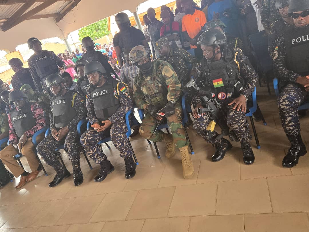 Bawku conflict: IGP continues tour, engages locals and police officers ...