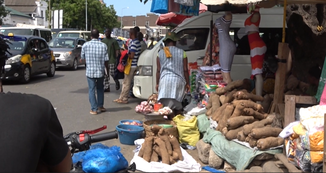 Hawkers fear livelihood loss as drivers demand eviction from Accra ...